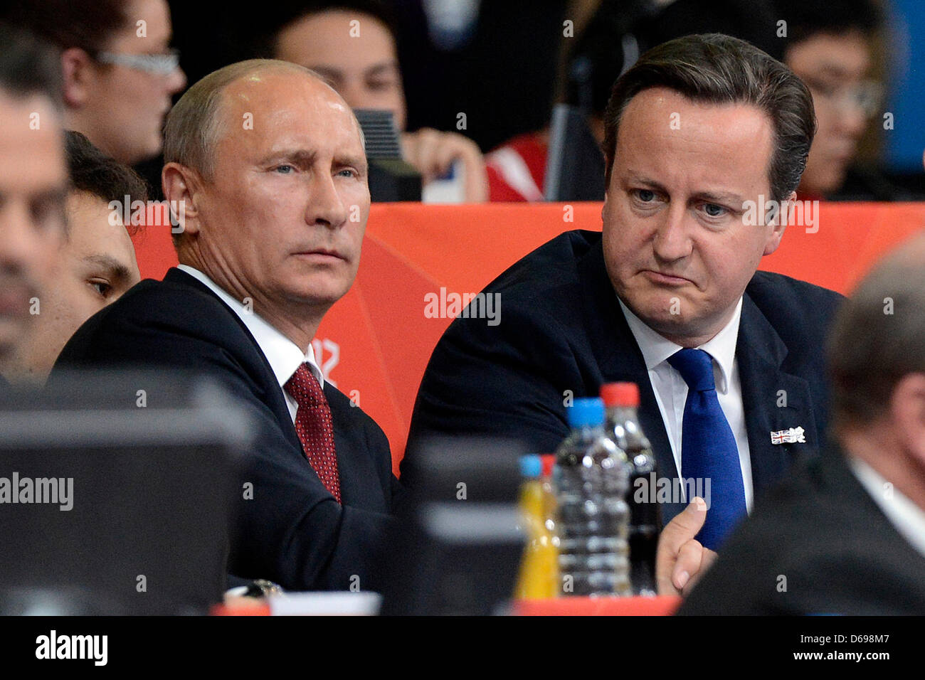 Russian President Vladimir Putin (L) and british President David ...