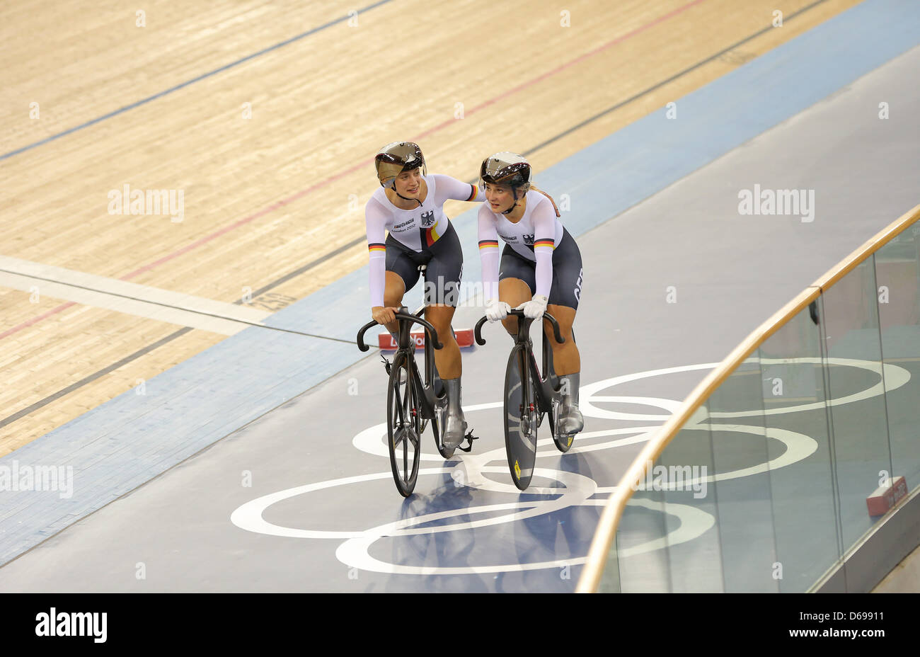 Germany's Miriam Welte (L) and Kristina Vogel celebrate after the Women ...