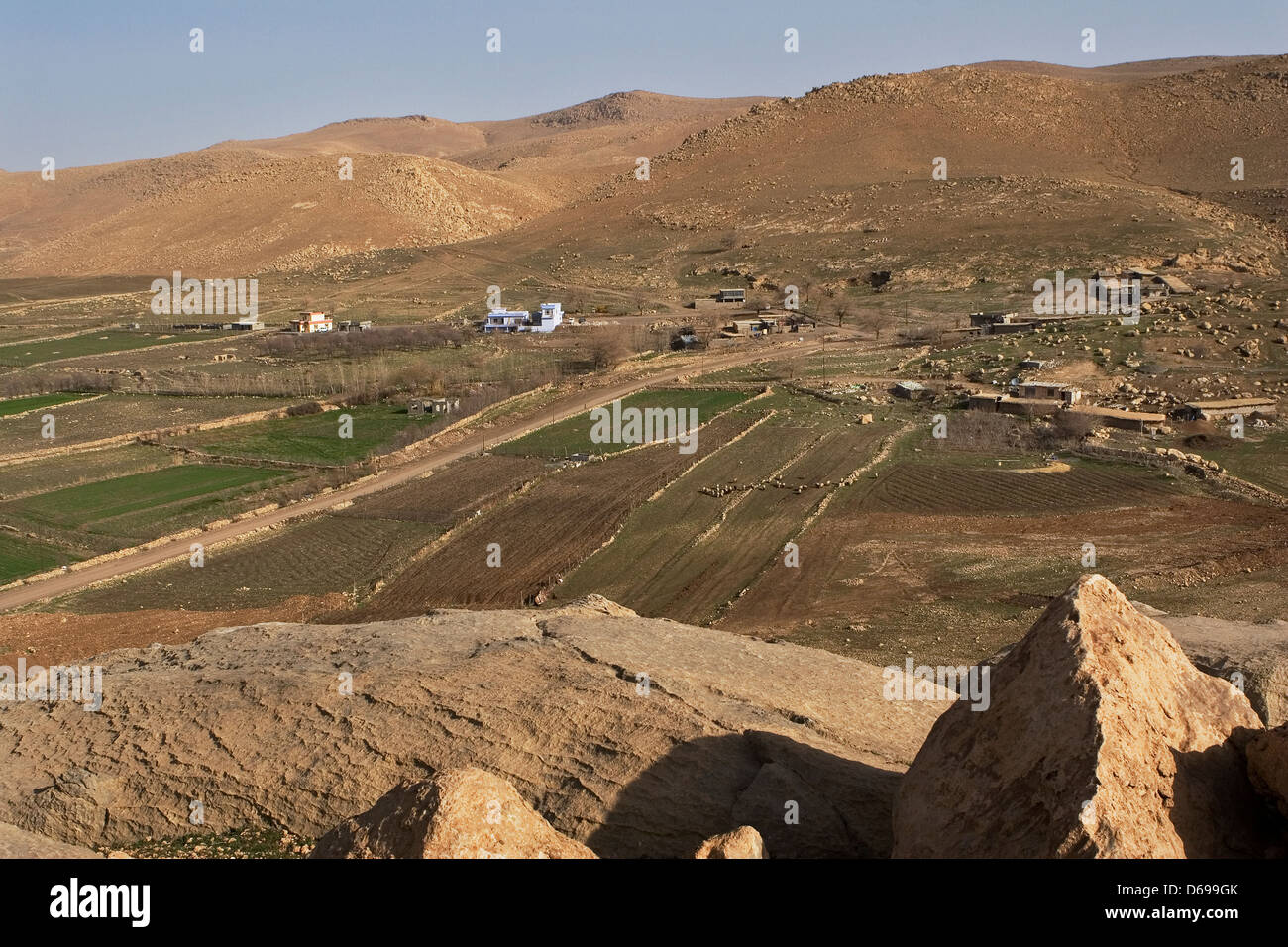 Copala village in valley mountains hi-res stock photography and images ...