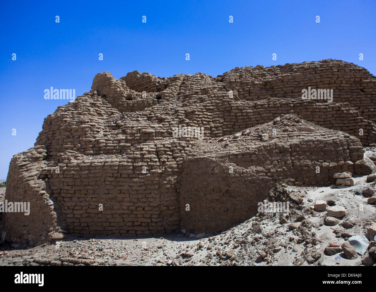 Ruins Of The Ottoman Fort With The Nile And Jebel Abri, Sai Island ...