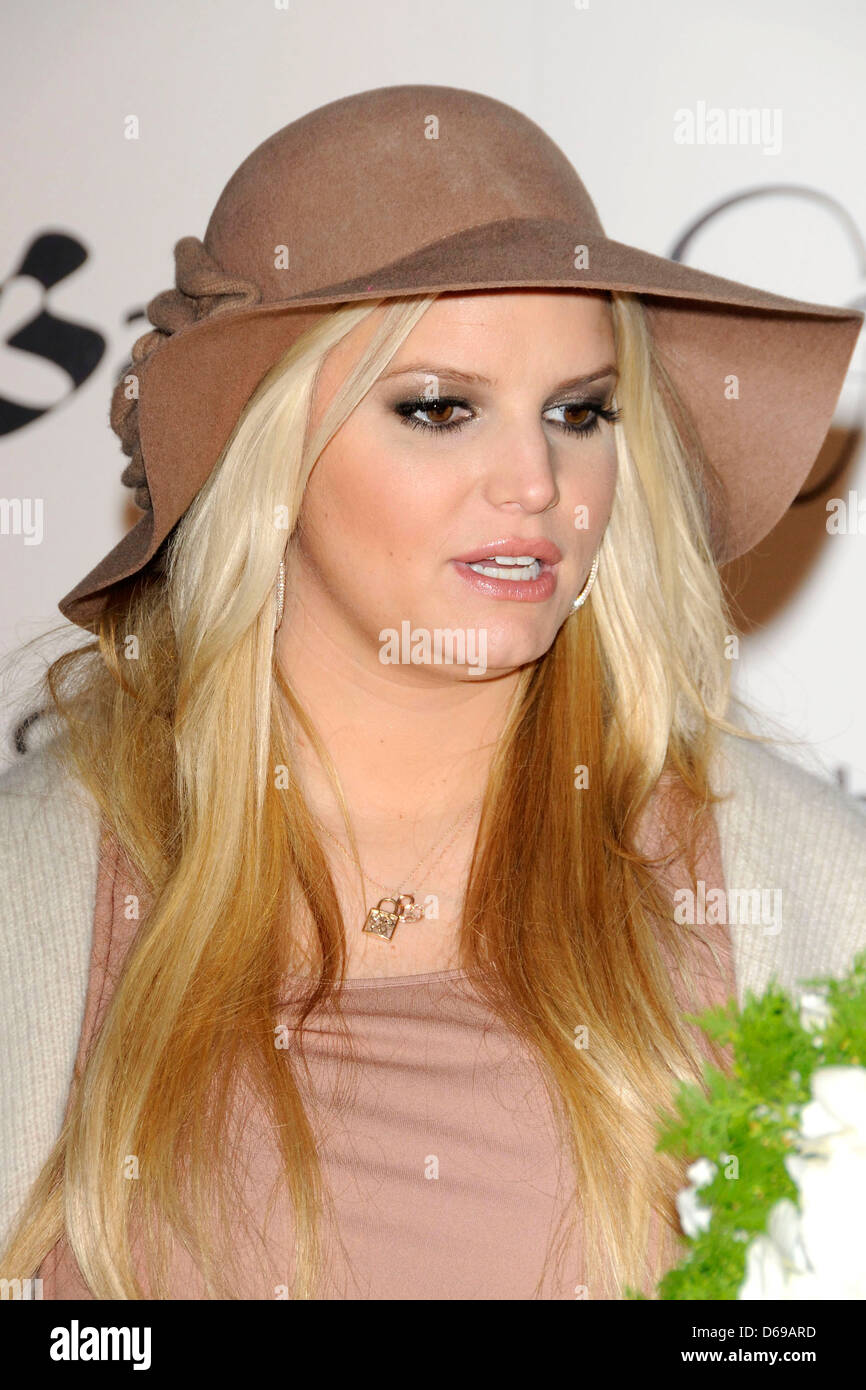 Jessica Bay's Instagram, Twitter & Facebook on IDCrawl