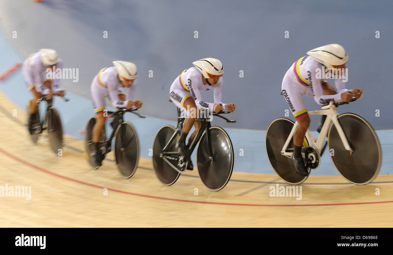 Team Columbia compete during the men's team pursuit track cycling event ...