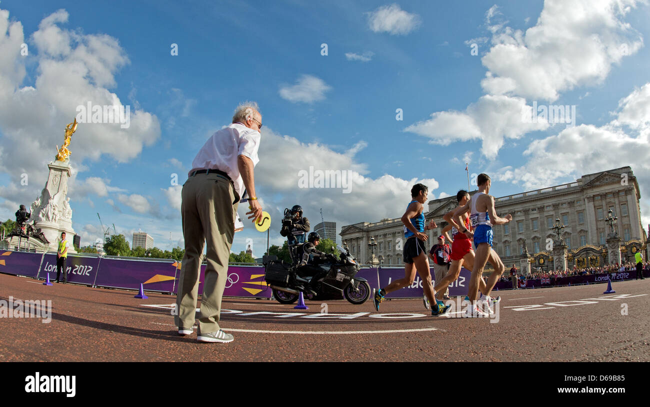 Race walking judge hi-res stock photography and images - Alamy