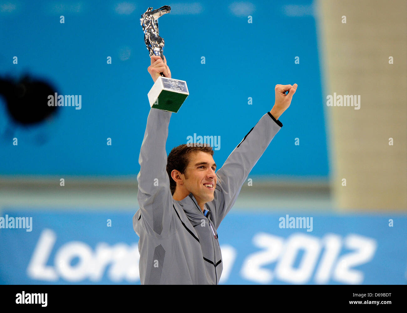 Michael phelps olympic trophy hi-res stock photography and images - Alamy