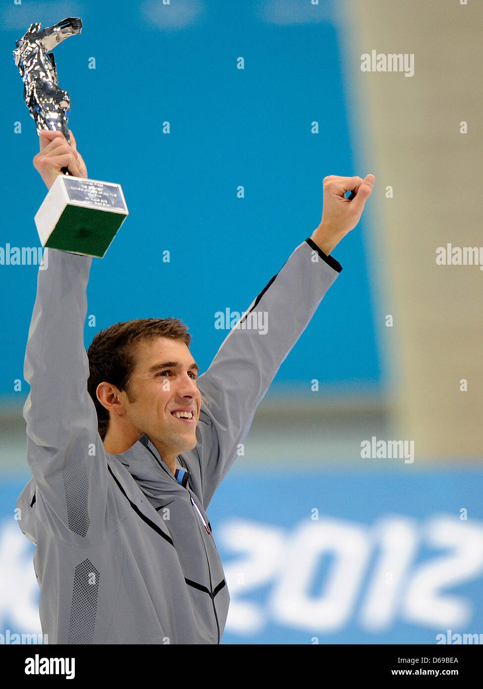 Michael phelps olympic trophy hi-res stock photography and images - Alamy