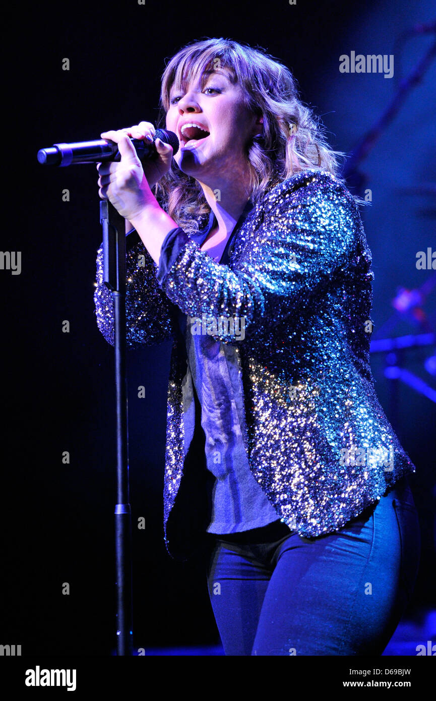 Kelly clarkson usa hi-res stock photography and images - Alamy