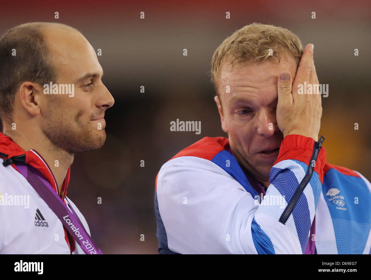 Silver medalist crying hi-res stock photography and images - Alamy