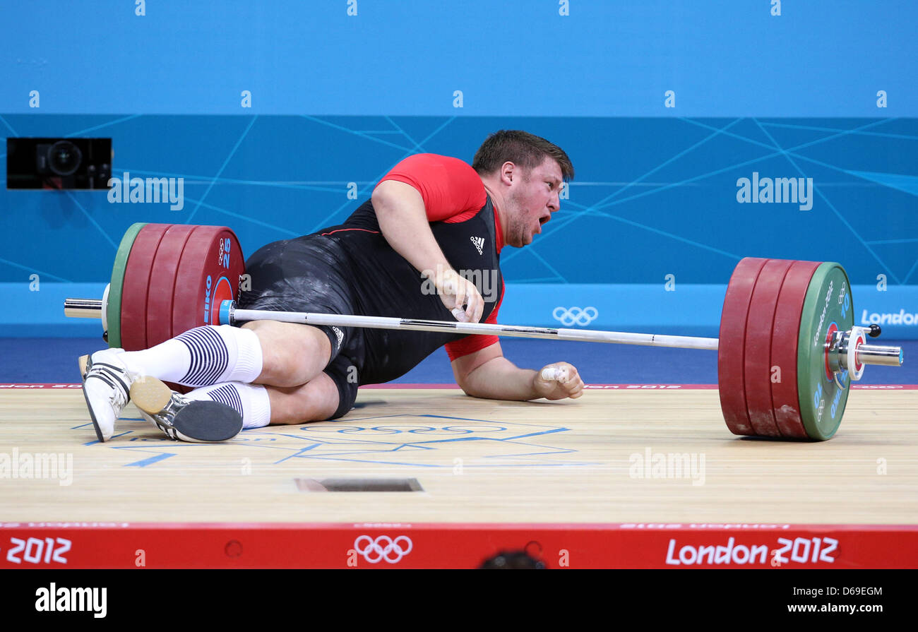 Matthias Steiner of Germany fails in the Weightlifting Men's +105kg ...