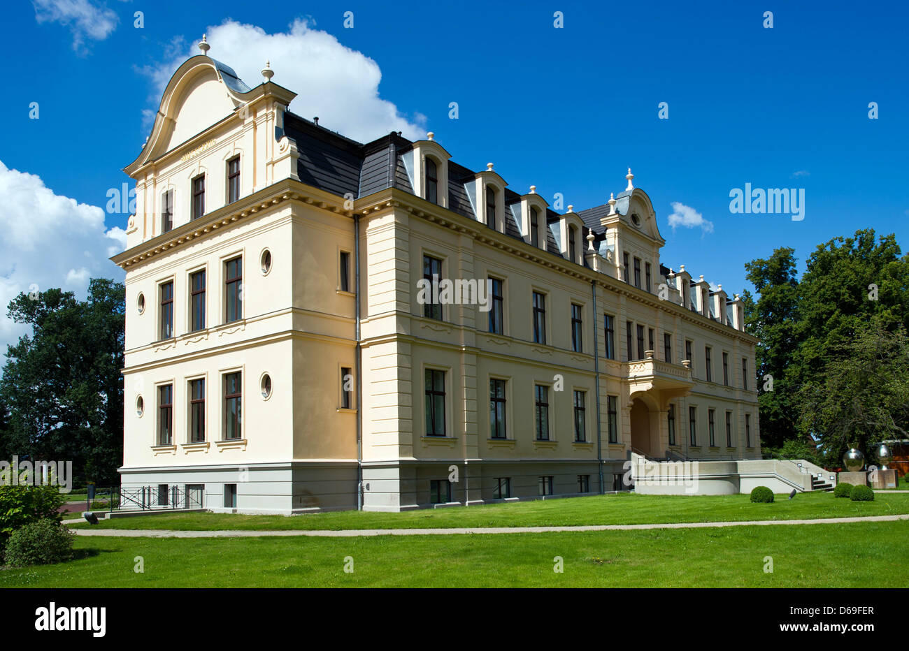 Ribbeck manor hi-res stock photography and images - Alamy