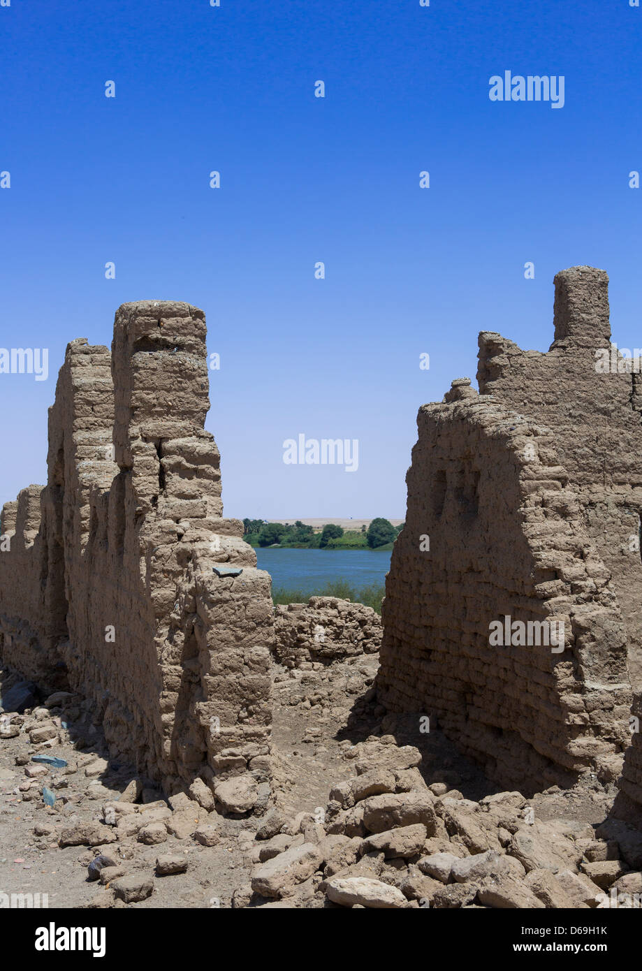 Ruins Of The Ottoman Fort With The Nile And Jebel Abri, Sai Island ...