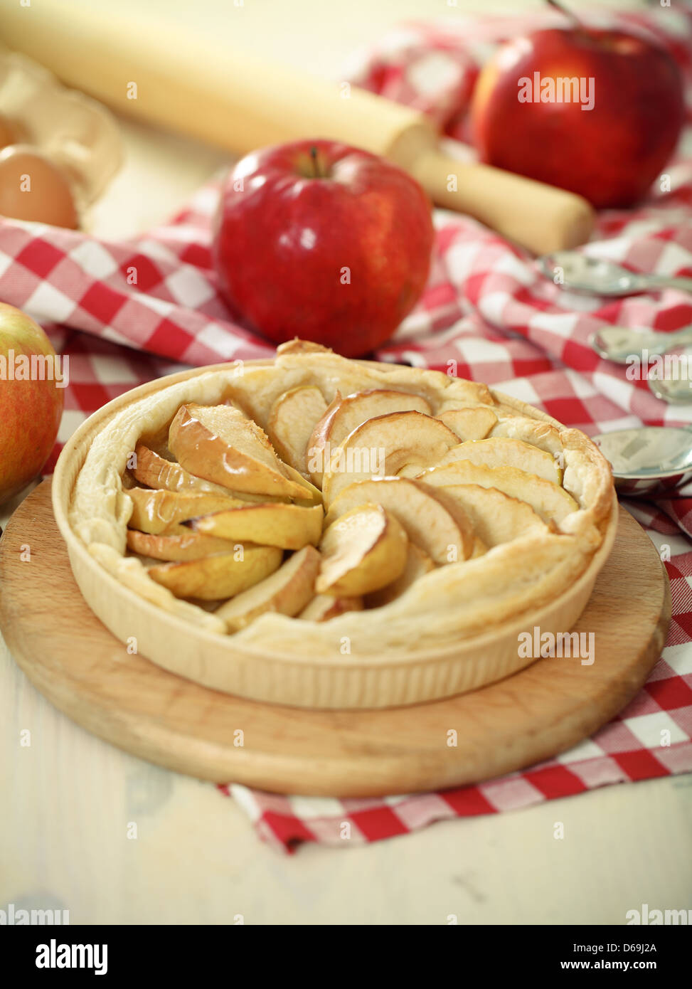 Freshly baked homemade apple pie Stock Photo - Alamy