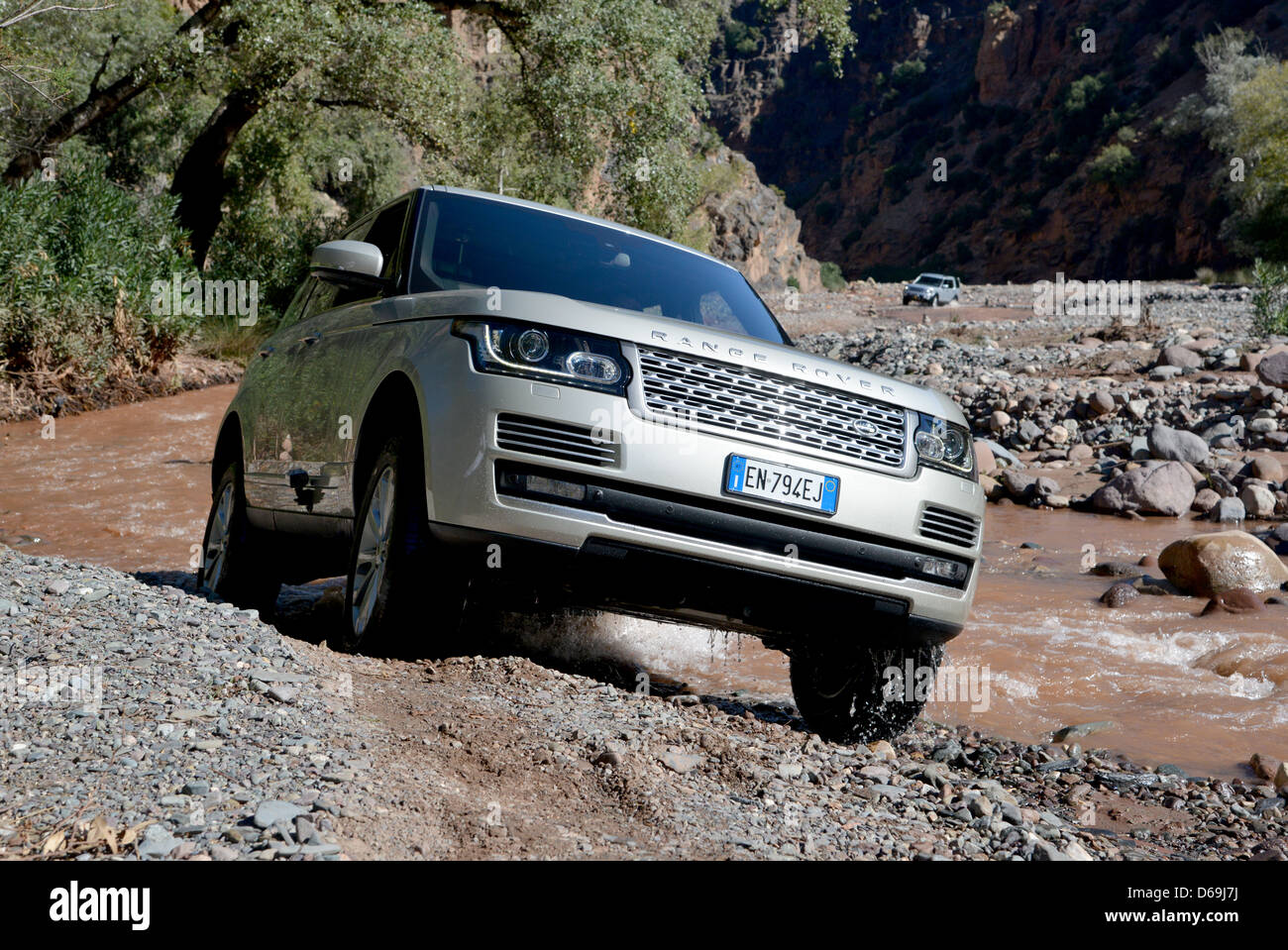 2013 Range Rover leaving a river in the dessert of Morocco. The all new ...