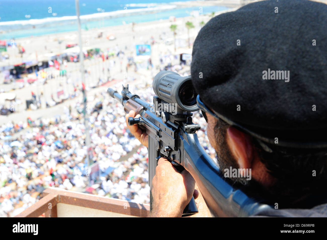 Rebel sharpshooter hi-res stock photography and images - Alamy