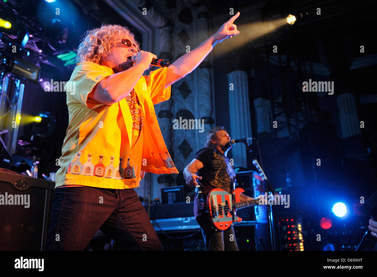 Metro chicago concert hi-res stock photography and images - Alamy