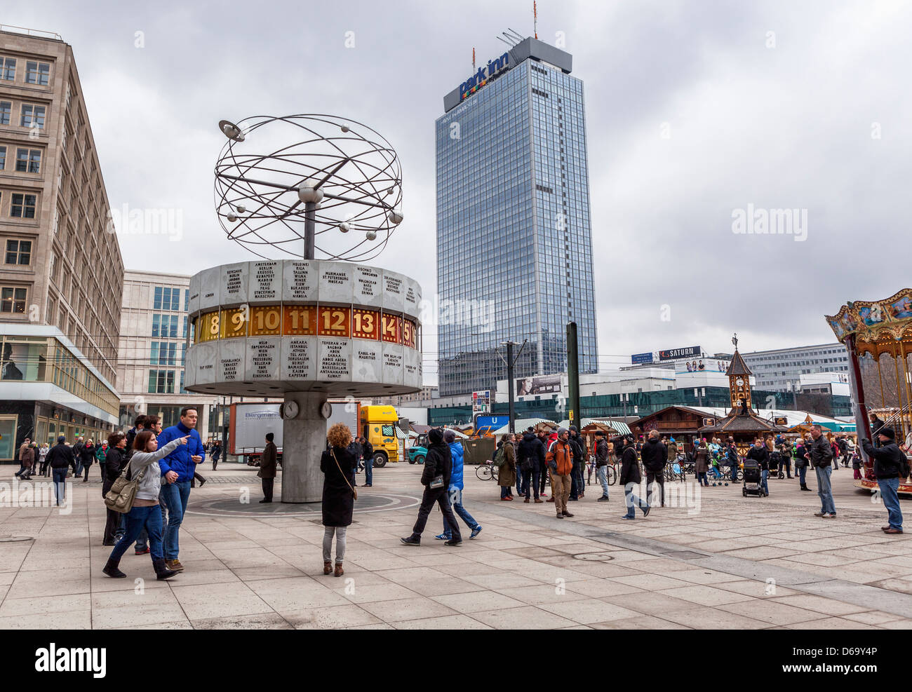 World time clock park inn berlin hi-res stock photography and images ...