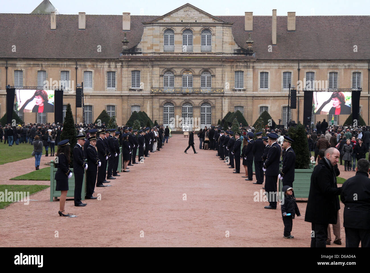 Atmosphere Funeral of the former French First Lady Danielle Mitterrand ...