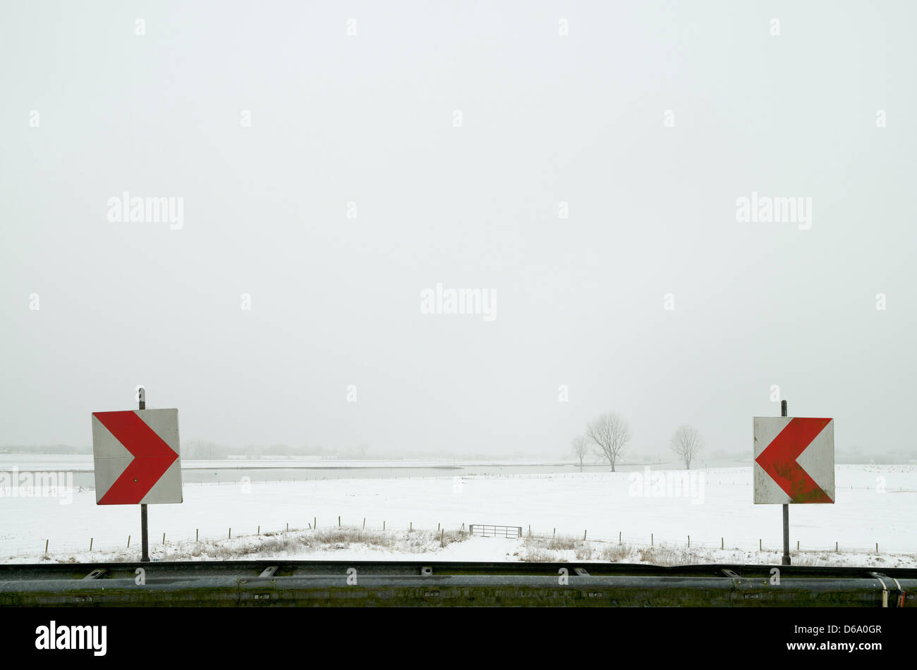 Rural road signs hi-res stock photography and images - Alamy