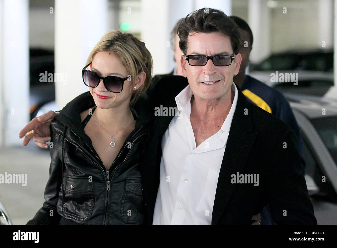 Natalie Kenly aka Natty and Charlie Sheen Charlie Sheen smoking a ...