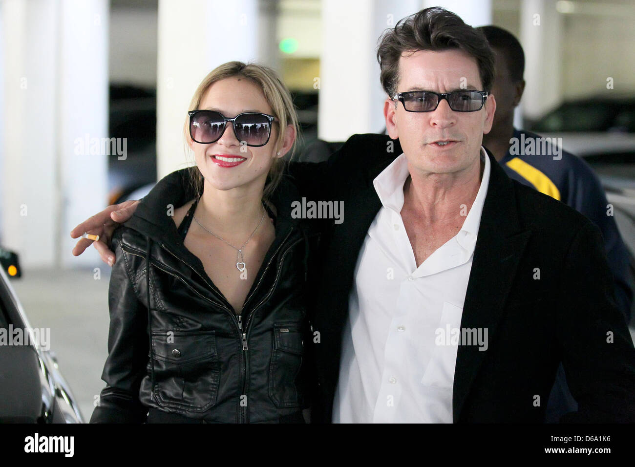 Natalie Kenly aka Natty and Charlie Sheen Charlie Sheen smoking a ...