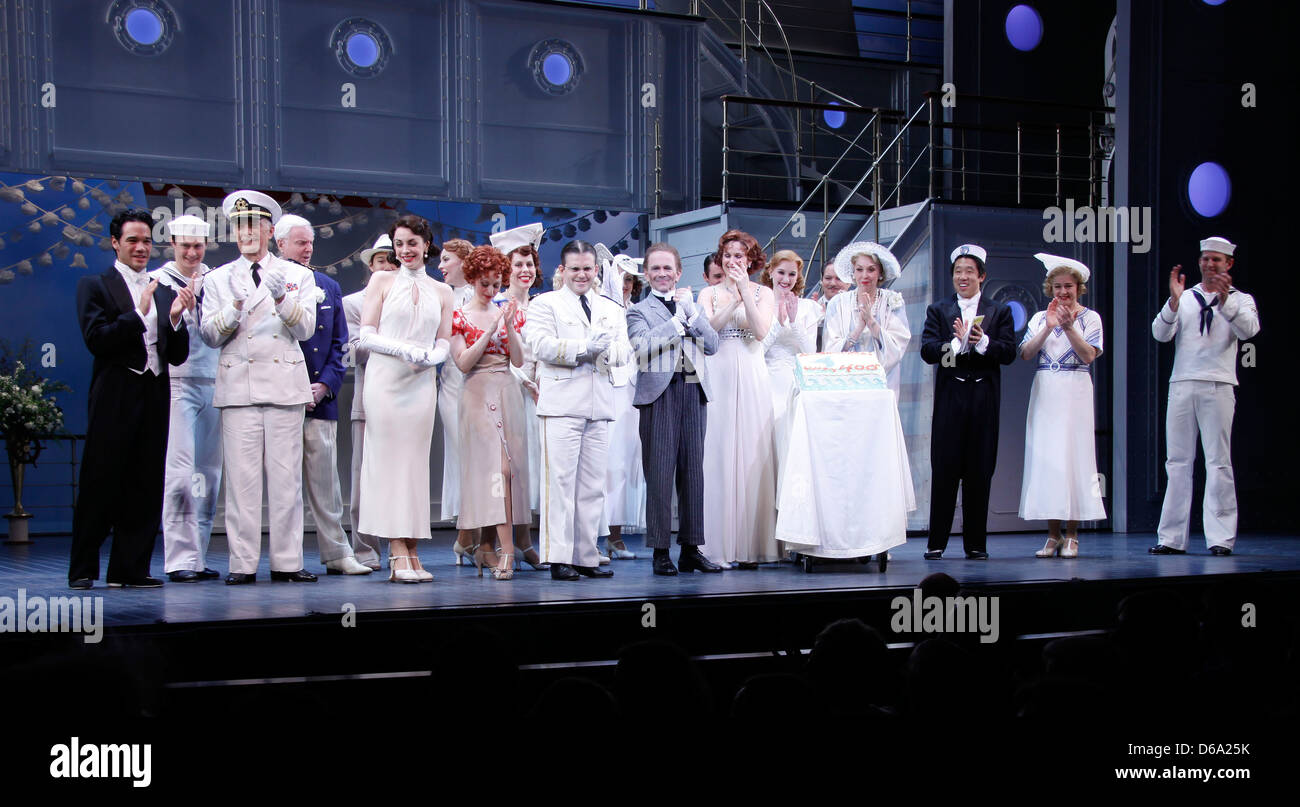 Anything goes and musical hi-res stock photography and images - Alamy