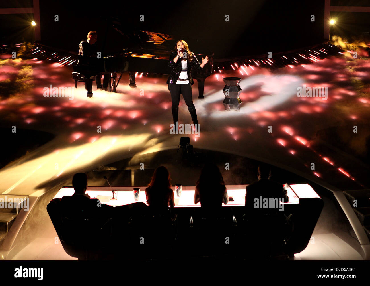 Melanie Amaro 'The X Factor USA' top 10 live performance show Los ...