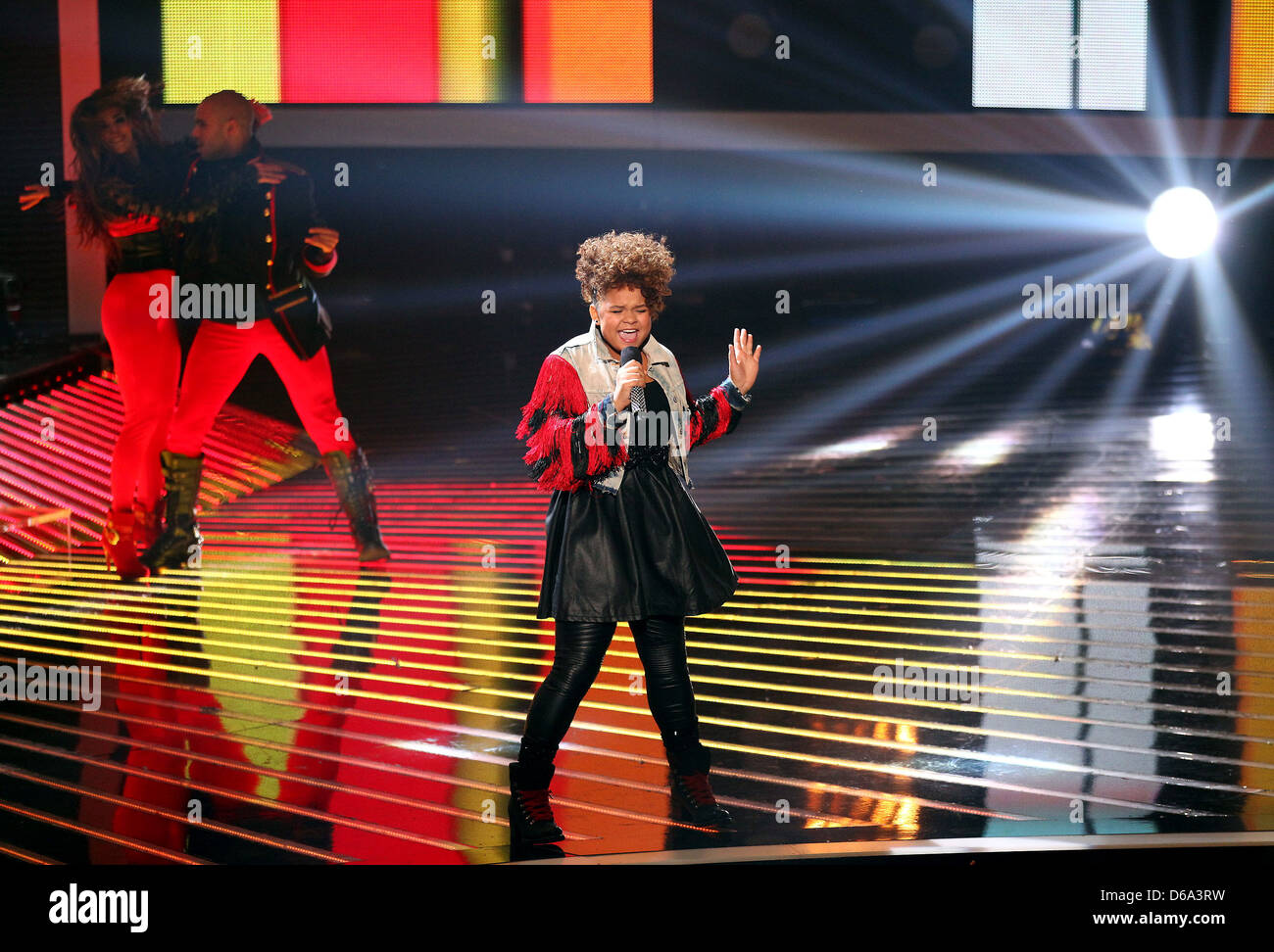 Rachel Crow 'The X Factor USA' top 10 live performance show Los Angeles ...