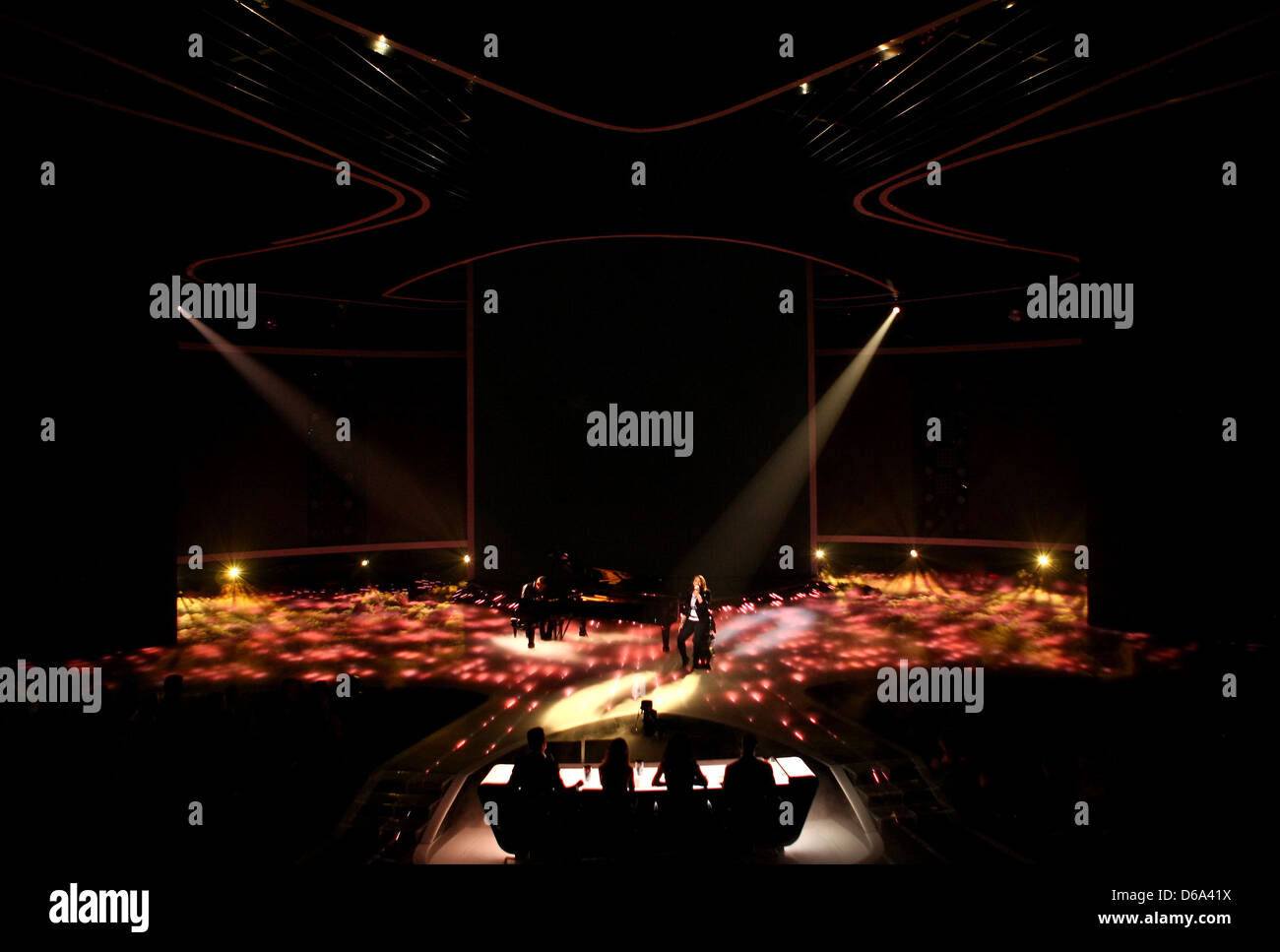 Melanie Amaro 'The X Factor USA' top 10 live performance show Los ...