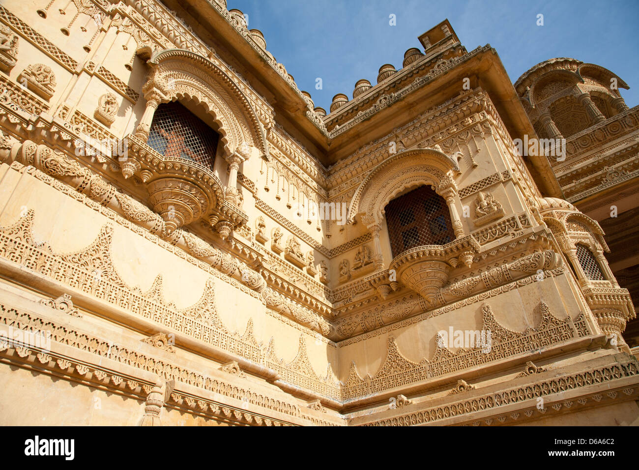 Wembley hindu temple hi-res stock photography and images - Alamy