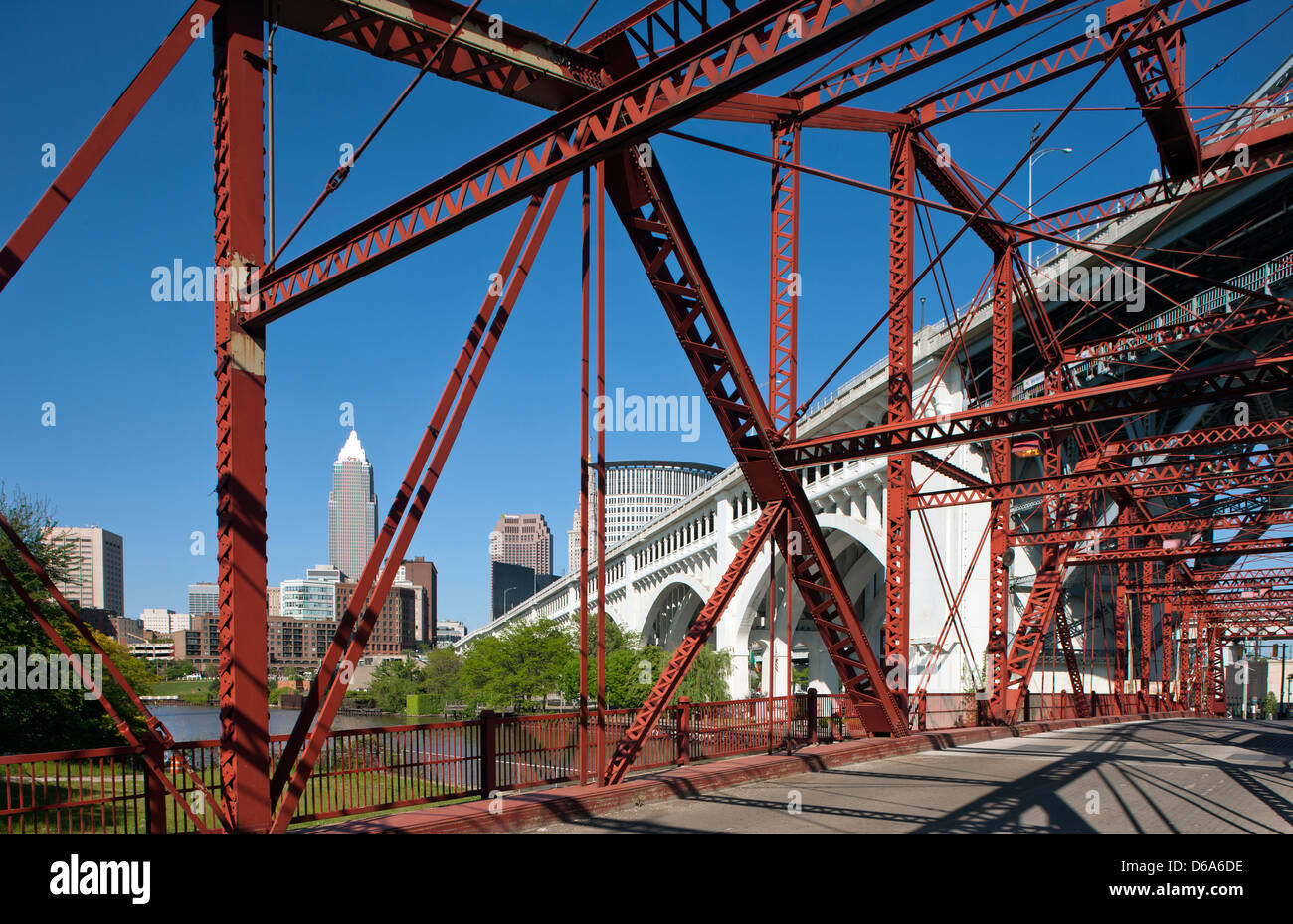 CENTER STREET SWING BRIDGE CUYAHOGA RIVER AT SETTLERS LANDING PARK ...
