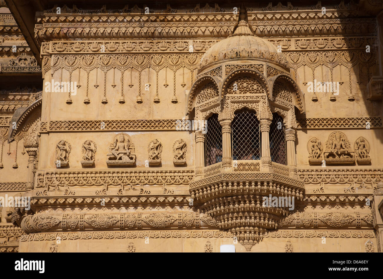 Shree Sanatan Hindu Mandir Hindu Temple Wembley Stock Photo - Alamy
