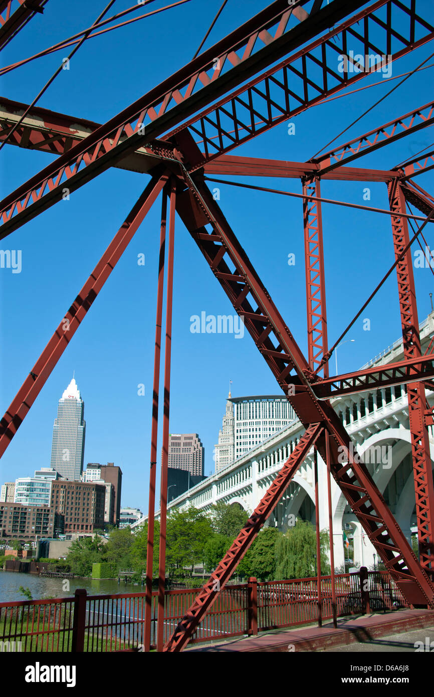 Cleveland landmark bridge hi-res stock photography and images - Alamy