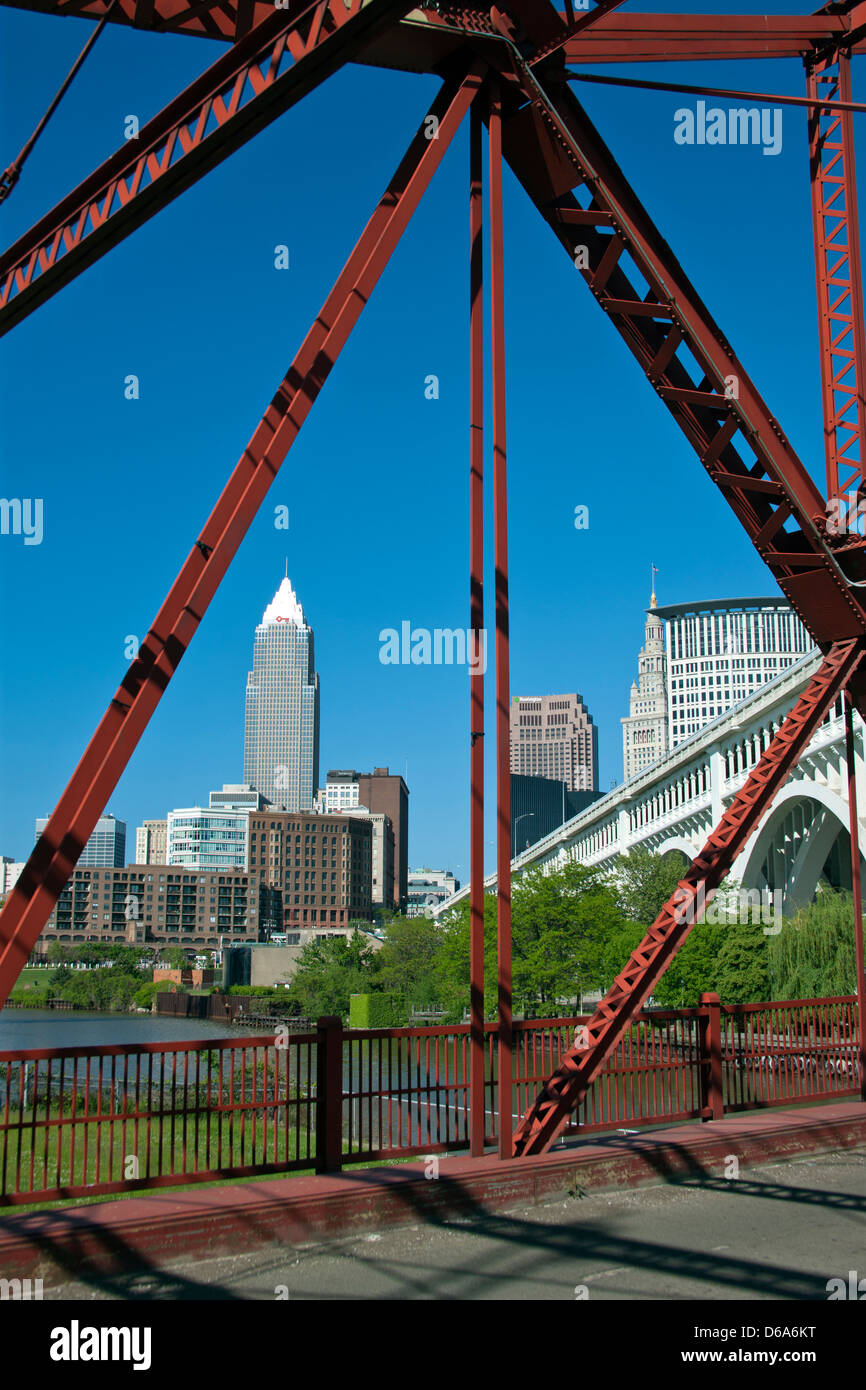 CENTER STREET SWING BRIDGE CUYAHOGA RIVER AT SETTLERS LANDING PARK ...