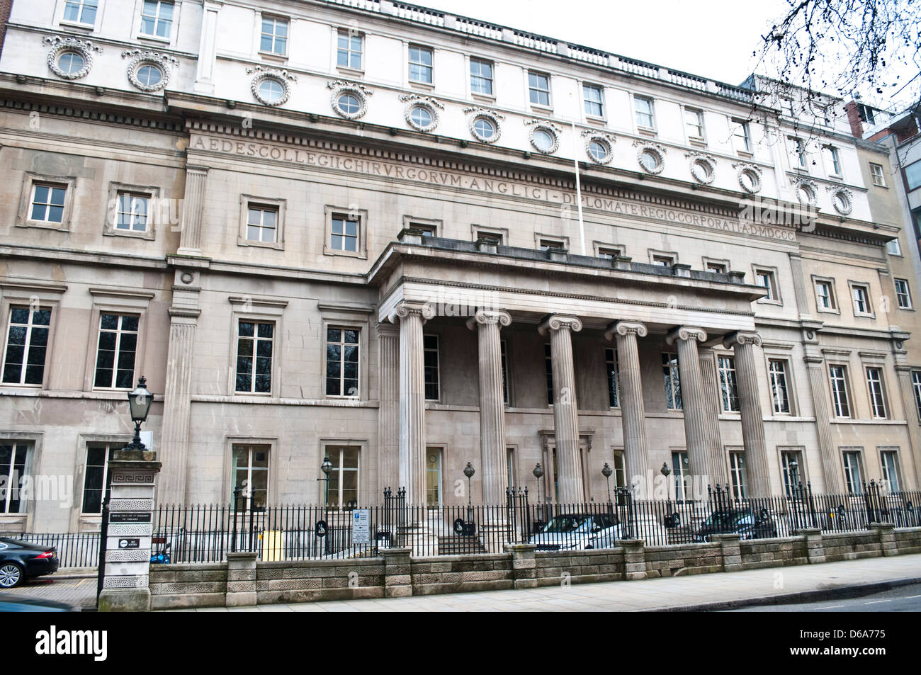 Royal college of surgeons hi-res stock photography and images - Alamy