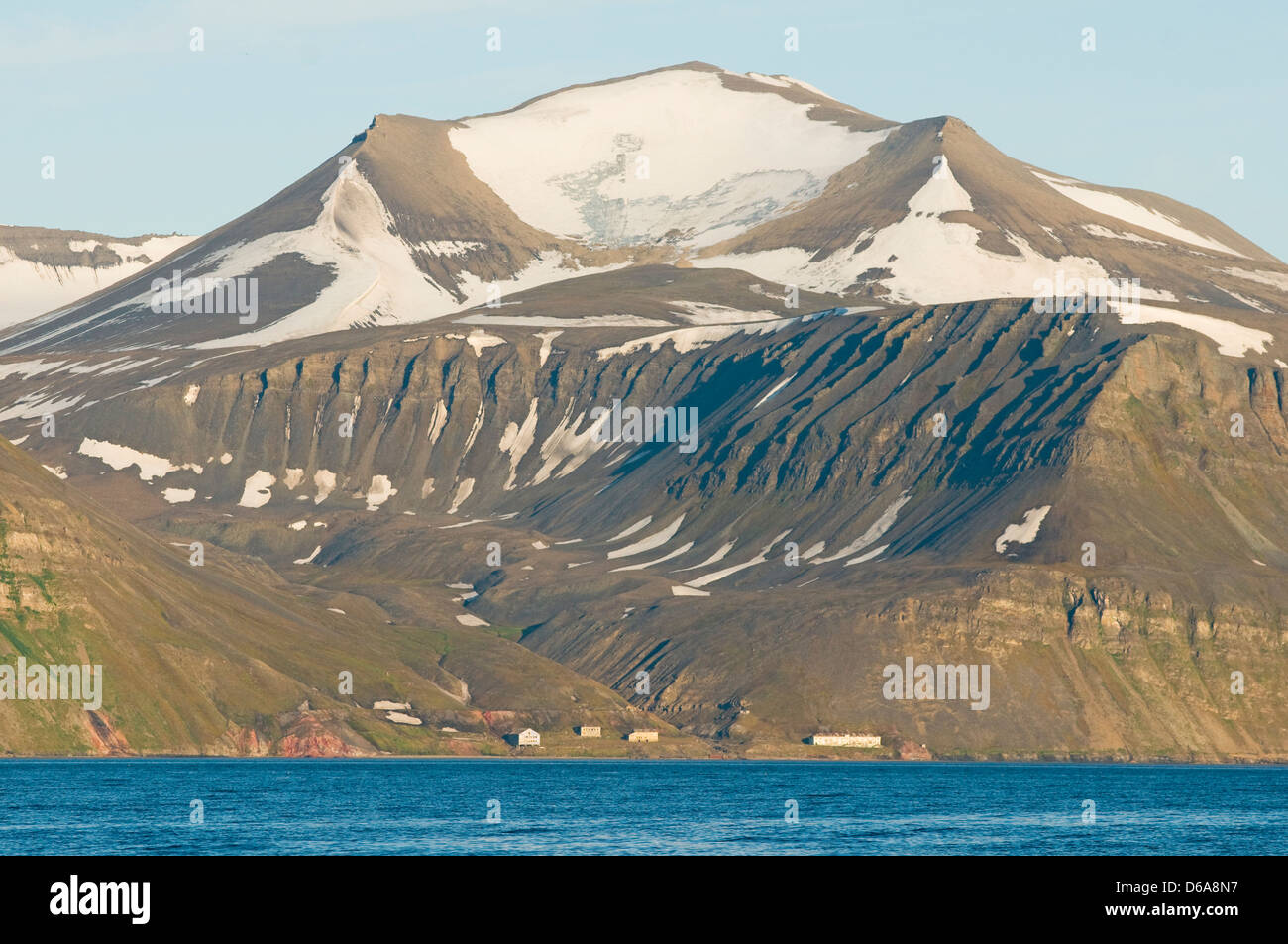 Svalbard archipelago homes hi-res stock photography and images - Alamy