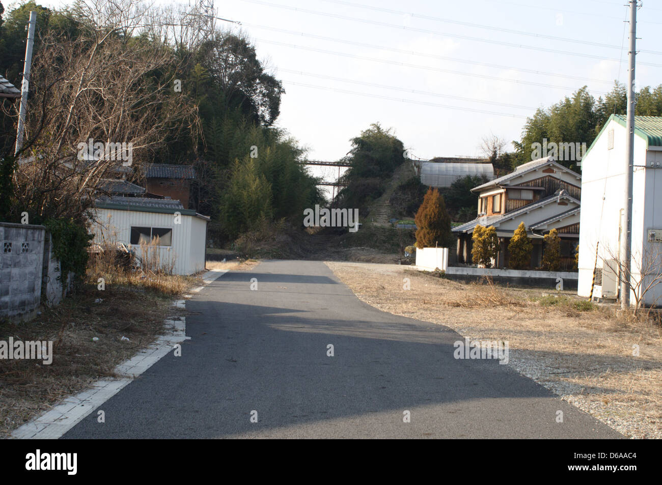 This photo shows a disused railway line in Miki, Hyogo Prefecture ...
