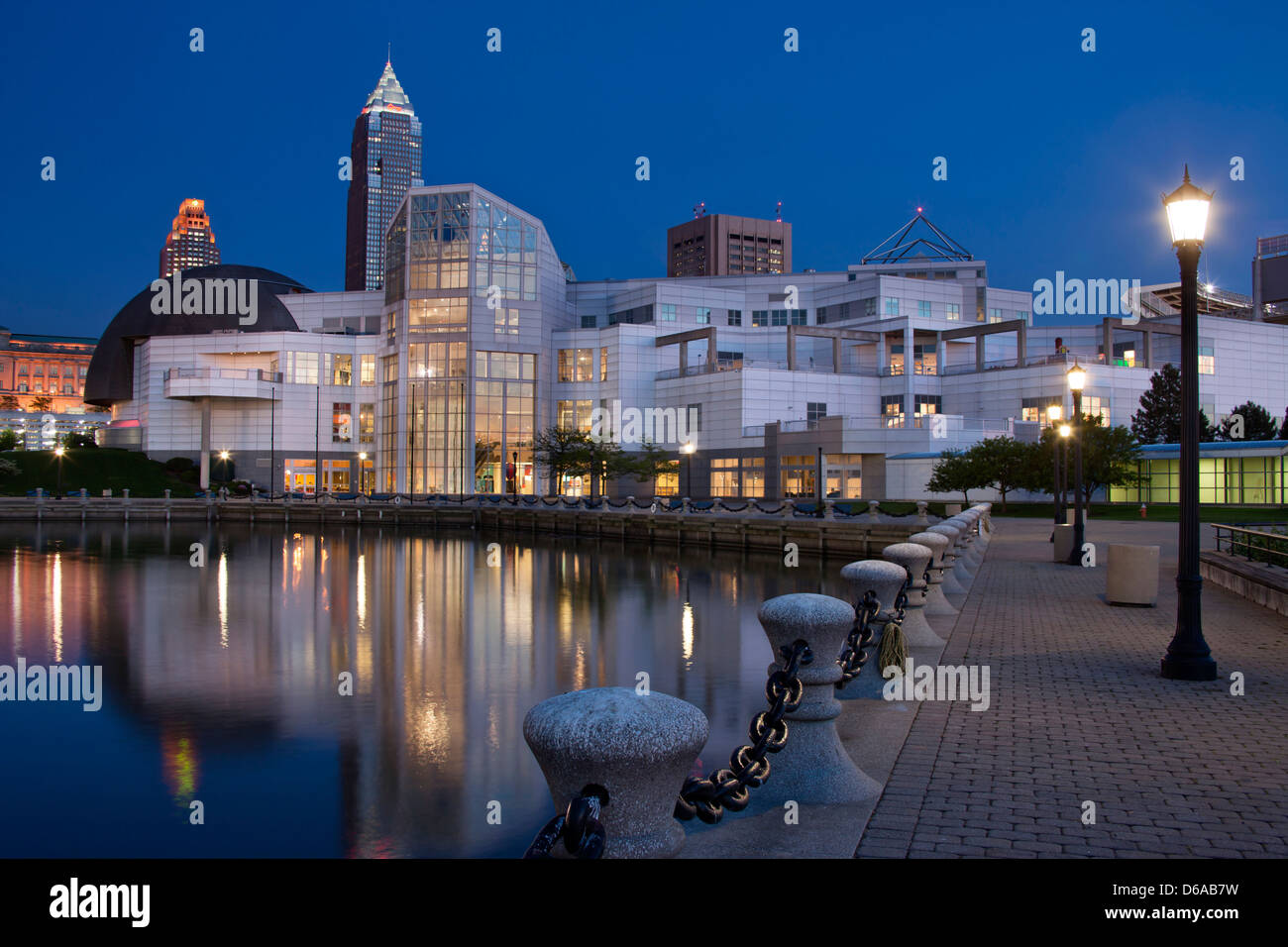 GREAT LAKES SCIENCE CENTER (©E VERNER JOHNSON 1996) DOWNTOWN CLEVELAND ...