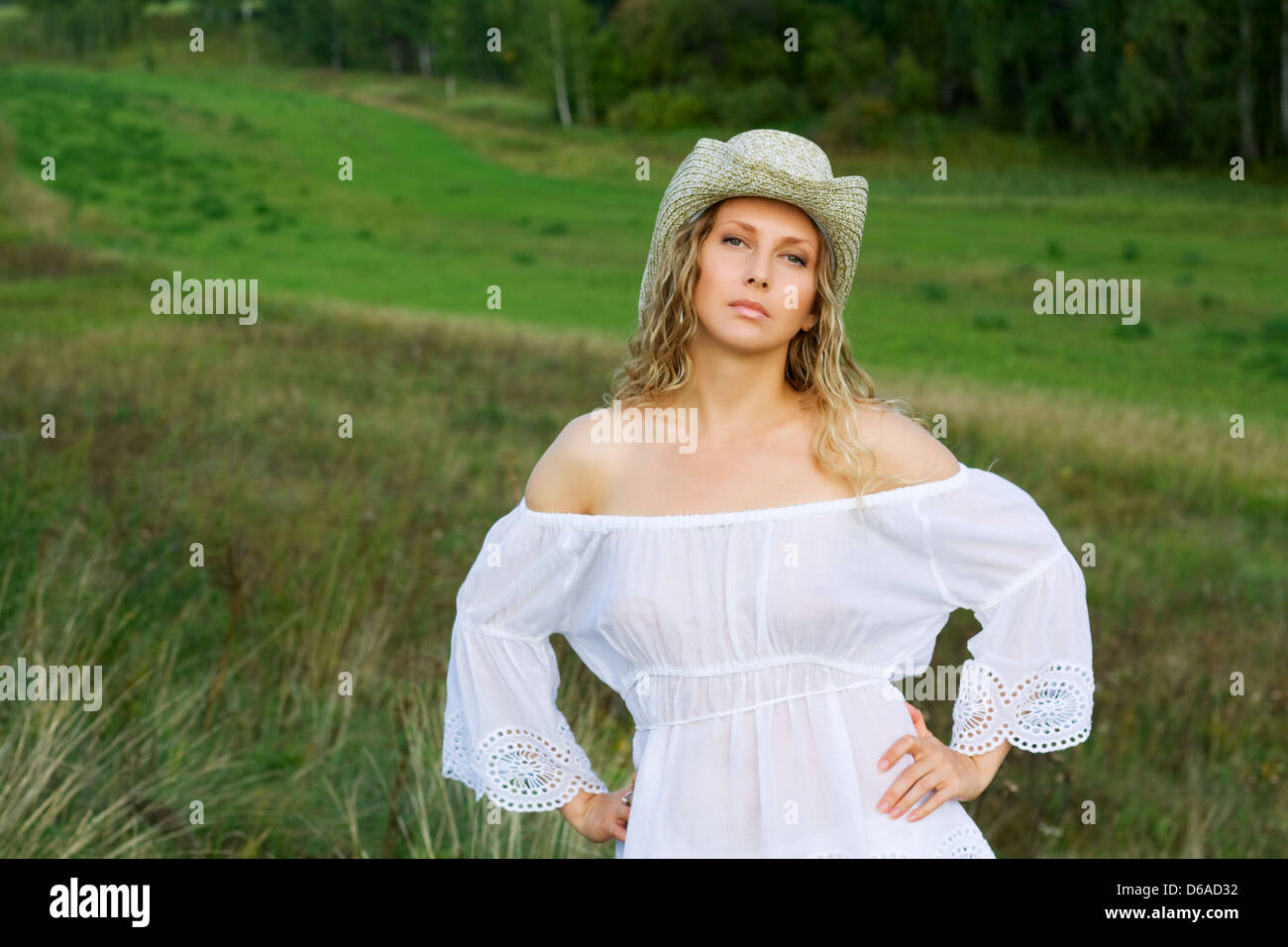 Beautiful woman on nature Stock Photo - Alamy