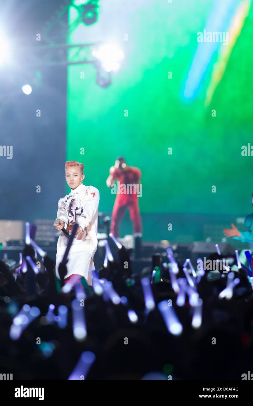 G-DRAGON at PSY's concert Happening in Seoul, South Korea on Saturday ...