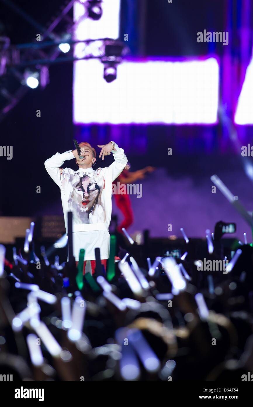 G-DRAGON at PSY's concert Happening in Seoul, South Korea on Saturday ...