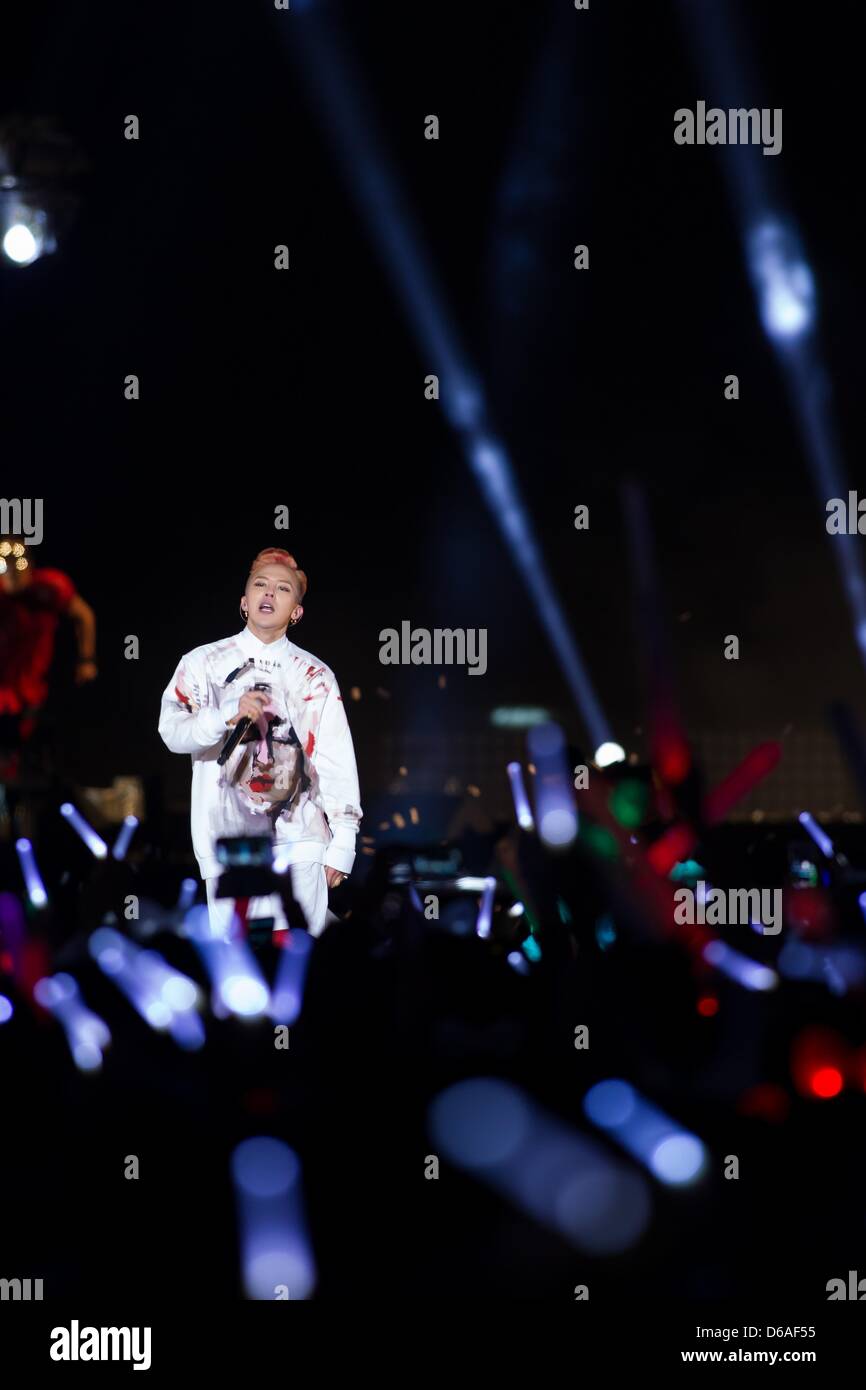 G-DRAGON at PSY's concert Happening in Seoul, South Korea on Saturday ...