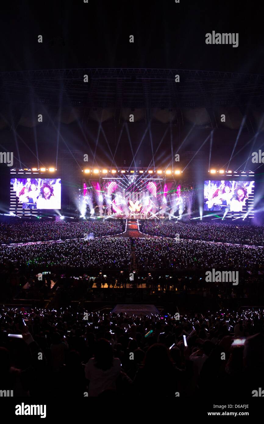 Psy concert happening in seoul hi-res stock photography and images - Alamy