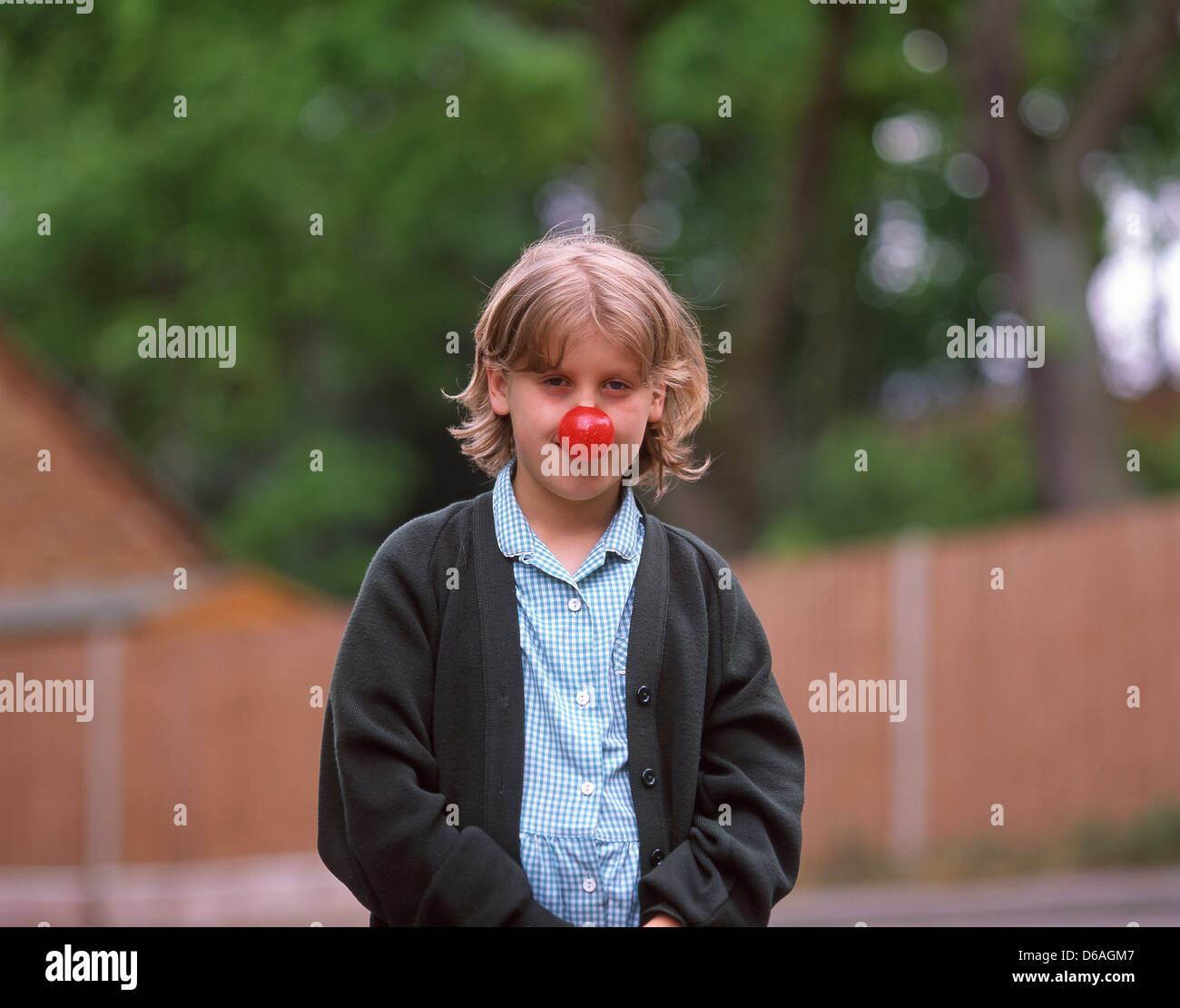School girl wearing uniform uk hi-res stock photography and images - Alamy