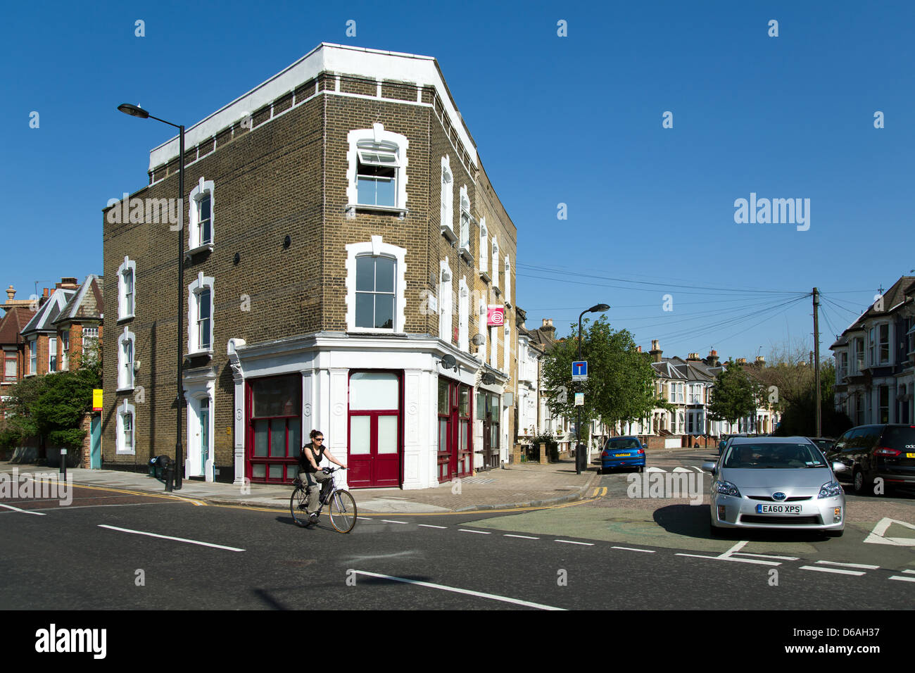 London, United Kingdom, corner house in Hackney Stock Photo - Alamy