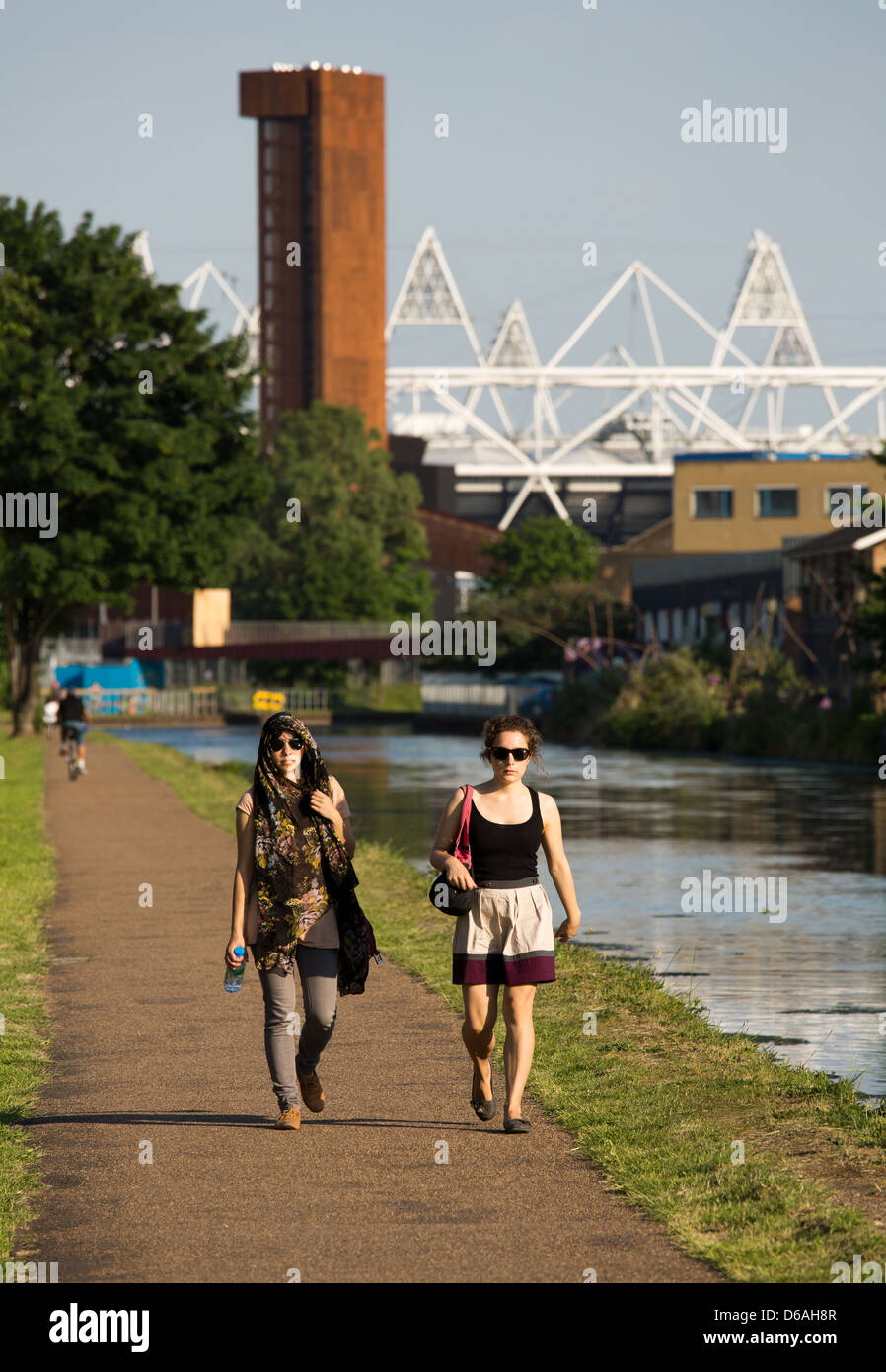 River lee london hi-res stock photography and images - Alamy