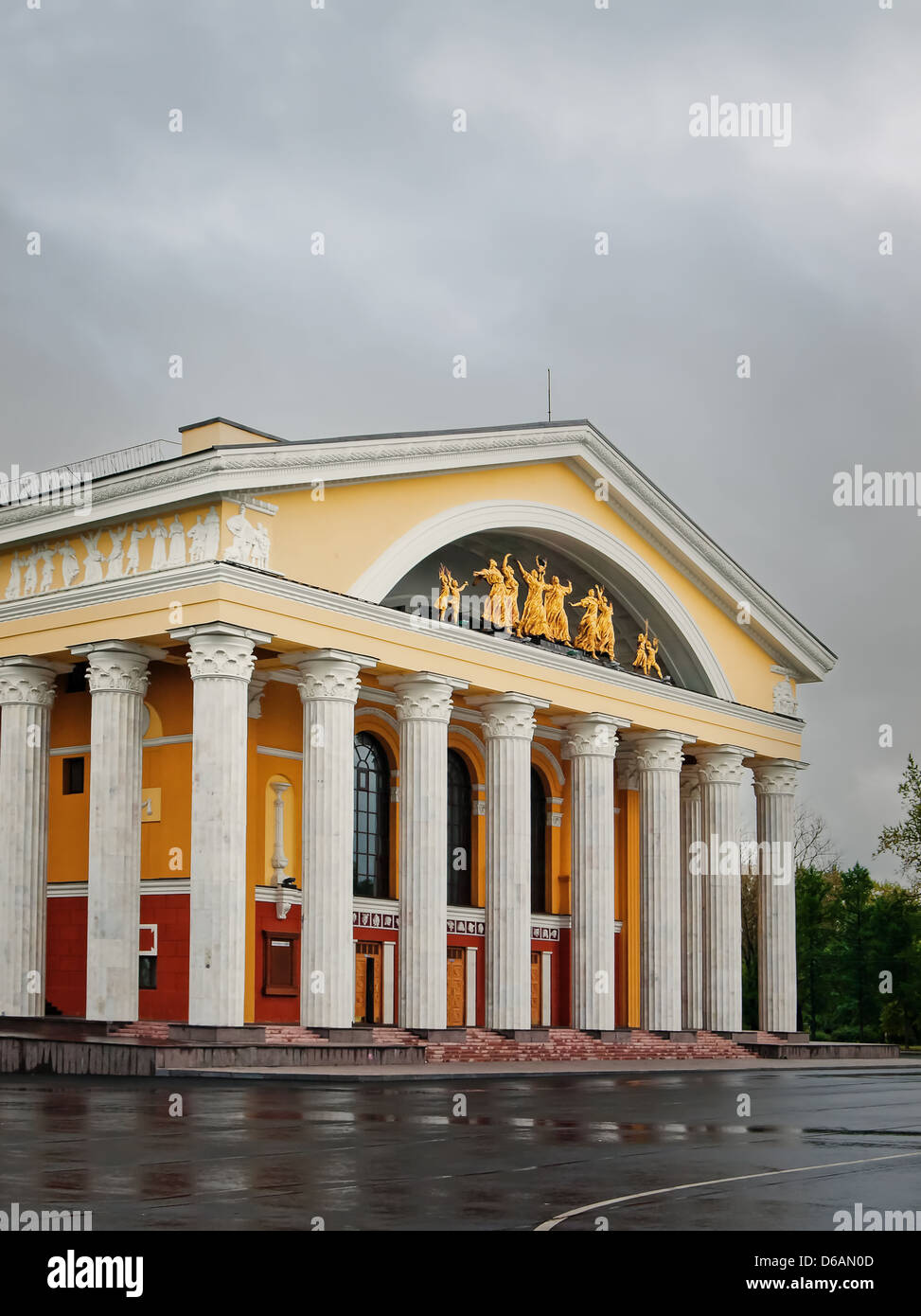 The city theater hi-res stock photography and images - Alamy