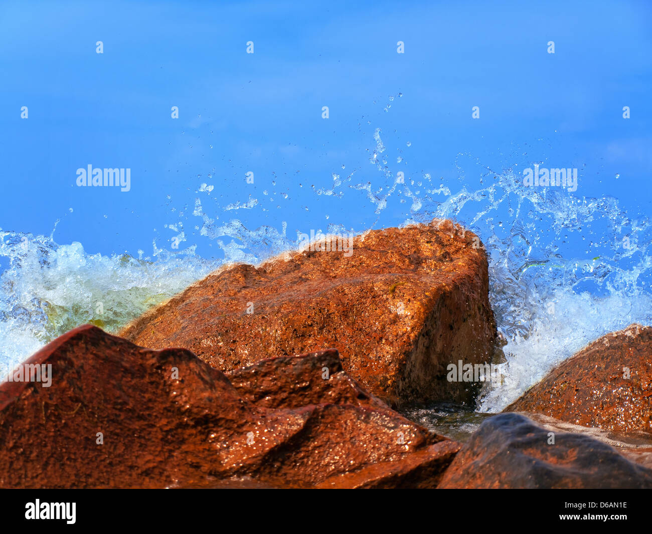 Splashes water splashing on stone hi-res stock photography and images ...