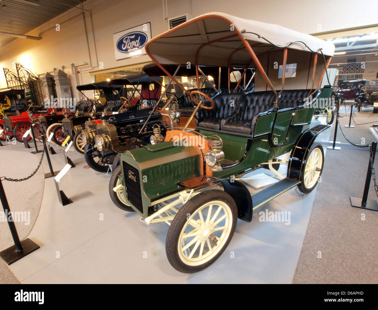 The 1905 Ford F is one of Ford's early trucks, designed for both ...