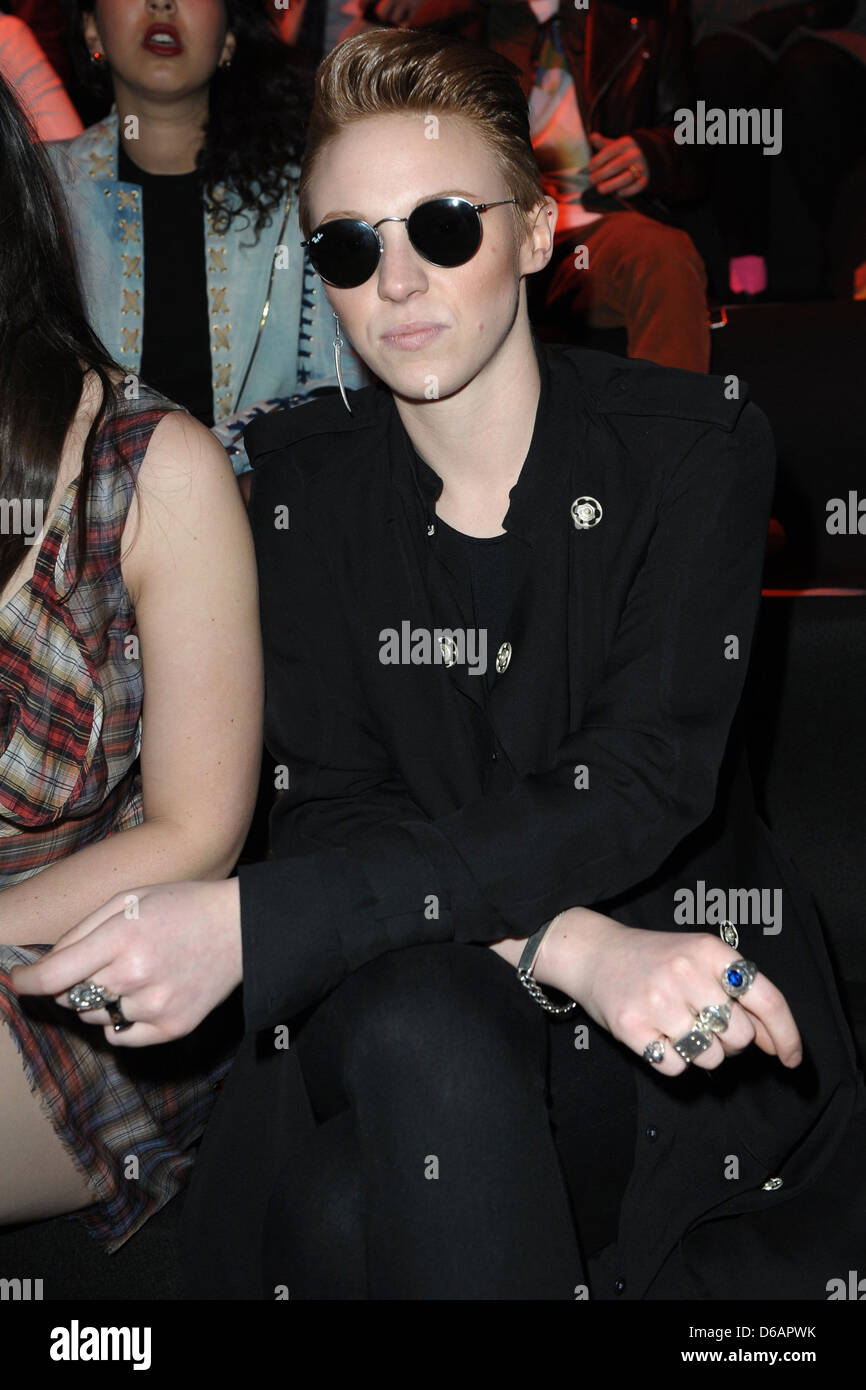 La Roux singer Elly Jackson Paris Fashion Week Fall-Winter ready to ...