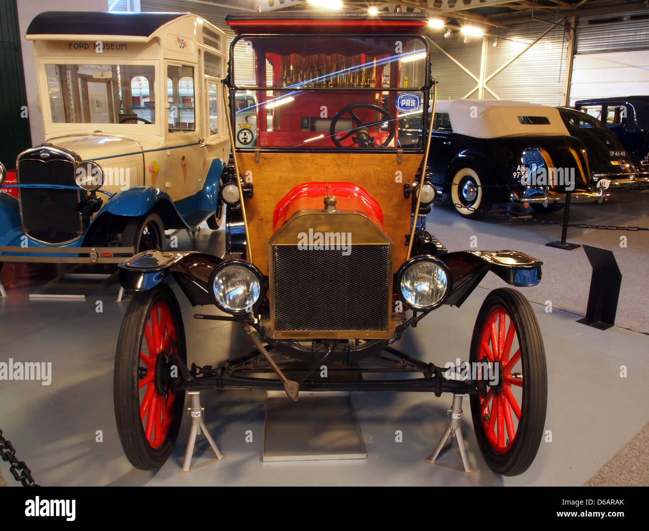 Organ transport car hi-res stock photography and images - Alamy