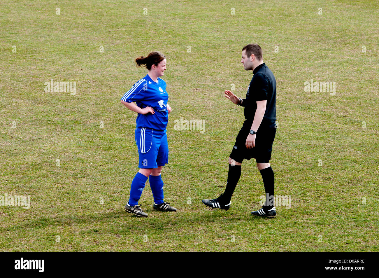 Referee talking to player hi-res stock photography and images - Alamy